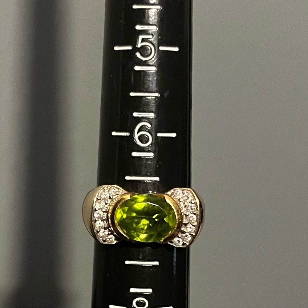 Laura Ramsey 14k Peridot & Diamond Ring - Gem